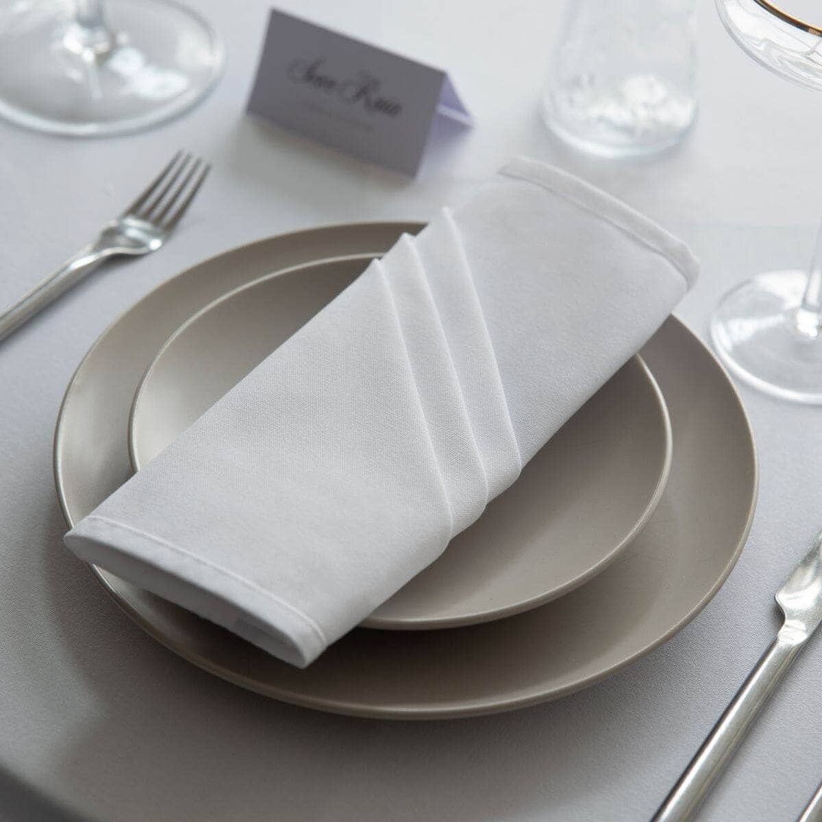 Belledorm Hotel Suite White Rectangular Table Linen - 132 x 178cm ...